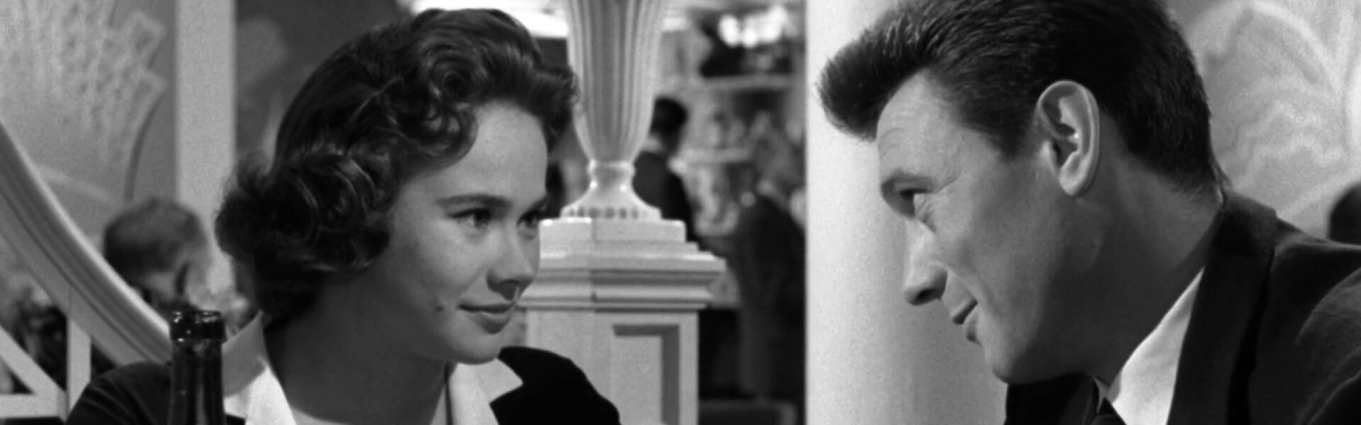 Der Weg nach oben (1959) von Jack Clayton | Die blaue Serie - UCM.ONE